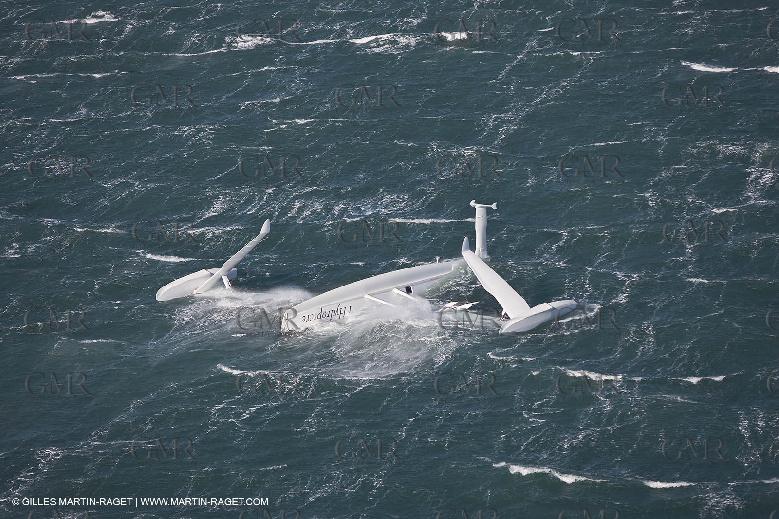 Capsize | Gilles Martin-Raget, sailing, yachting photos and videos